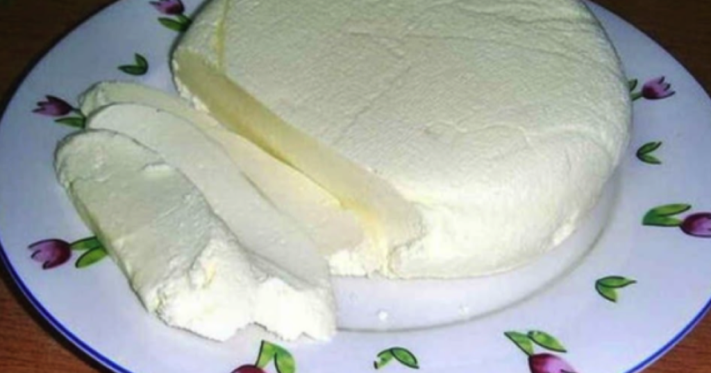 Z 2 litrów mleka mam 1 kg pysznego sera: Jak samemu zrobić domowy ...